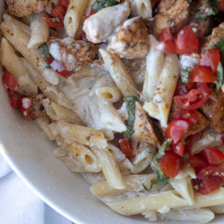 Copycat Applebee's Three Cheese Chicken Penne - The Hangry Economist